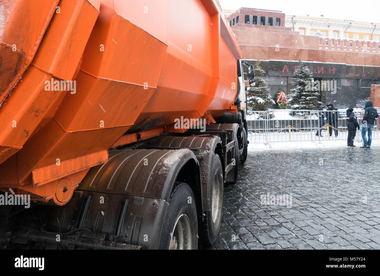Mausoleum of Lenin and the car Stock Photo - Alamy