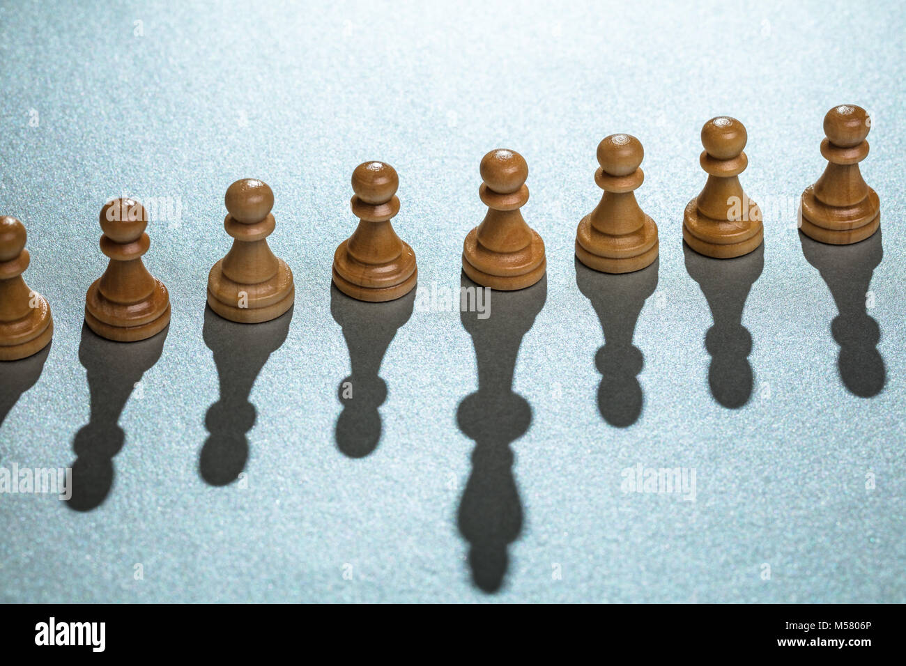 Chess pieces horizontal hi-res stock photography and images - Alamy
