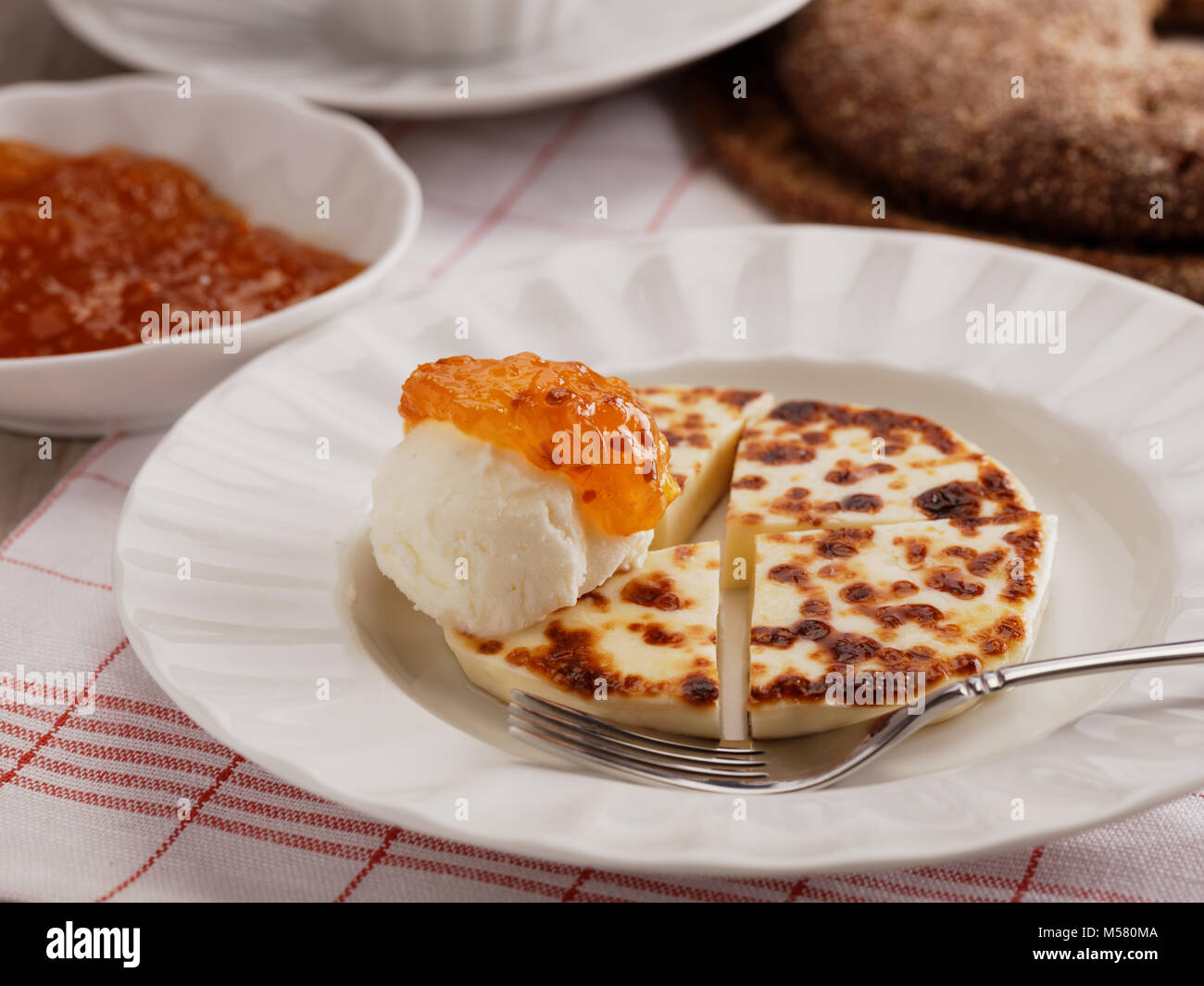 Mini cheeses hi-res stock photography and images - Alamy