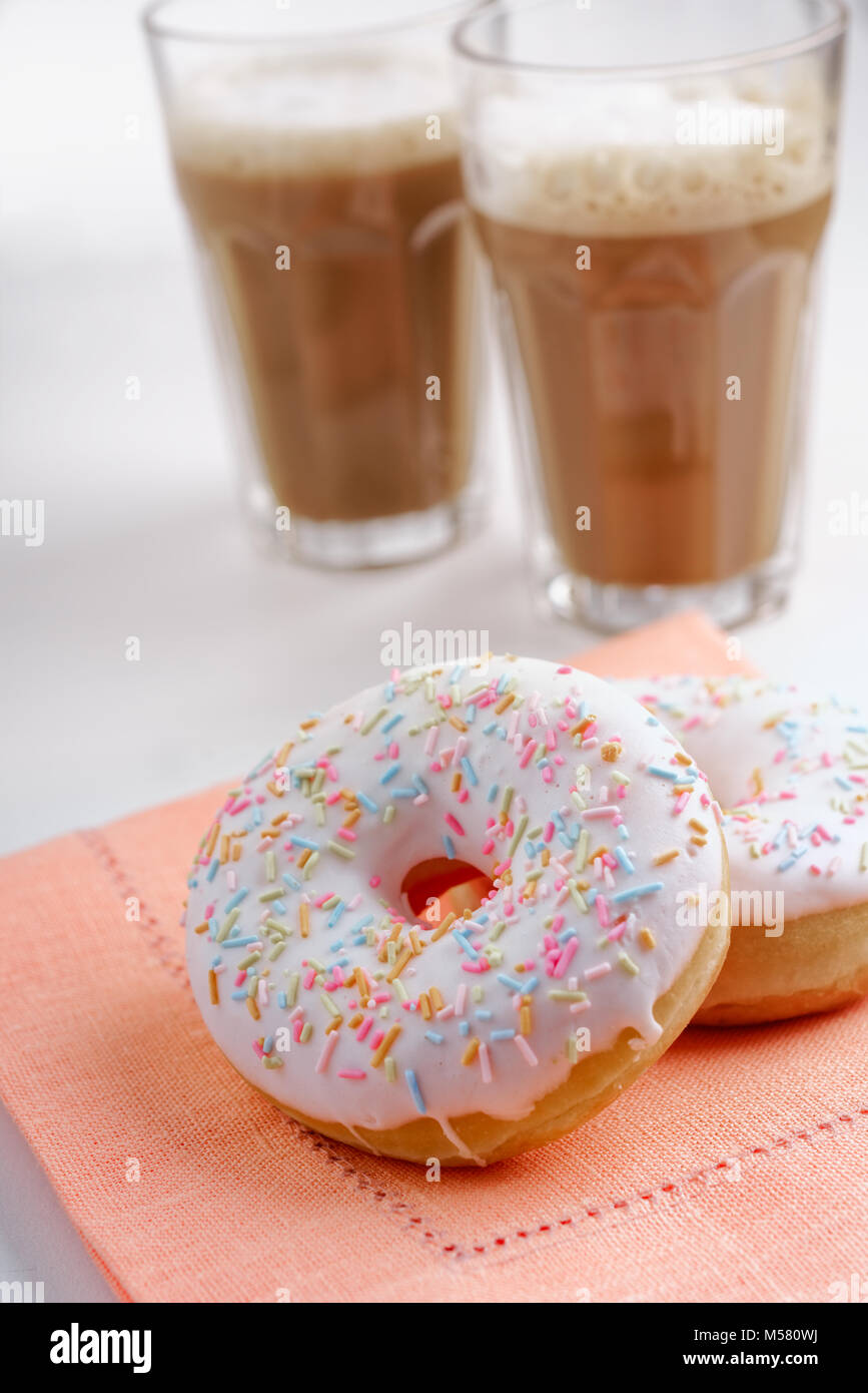 Two sweet donuts glass hi-res stock photography and images - Alamy