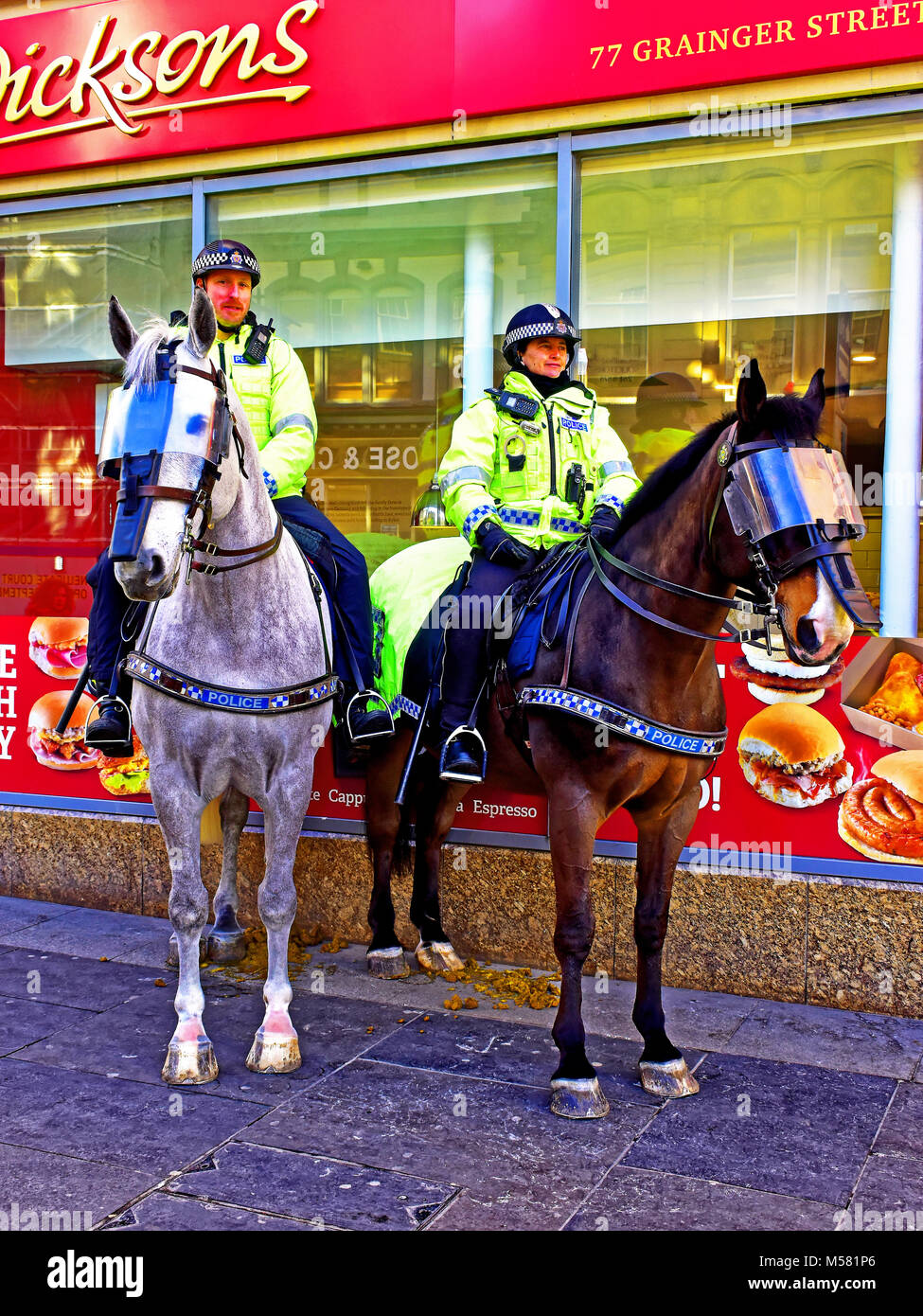 Police horses in riot gear hi-res stock photography and images - Alamy