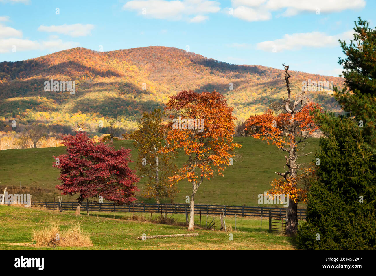Virginia Autumn Scenic Landscape Stock Photo - Alamy
