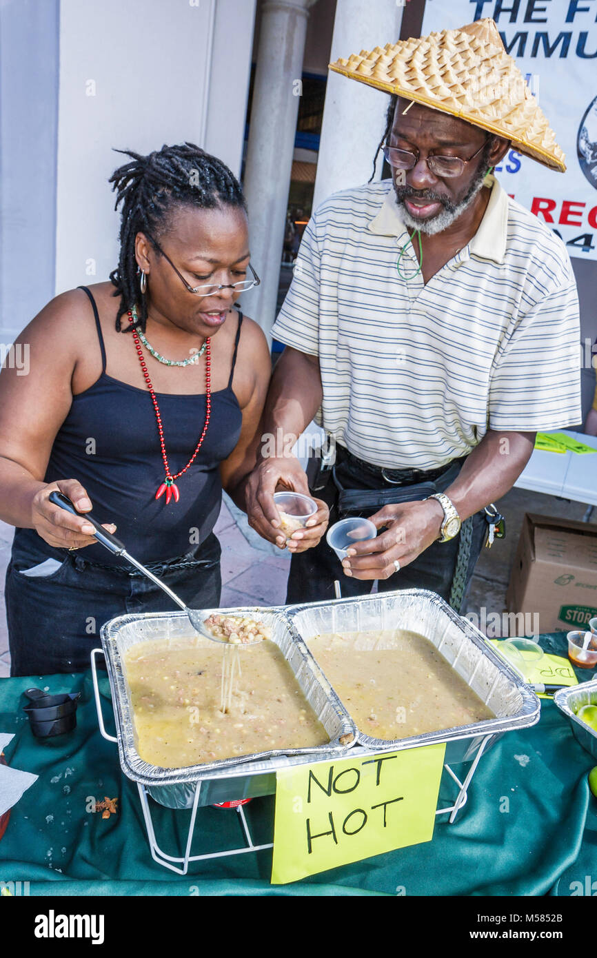 Super chili bowl cook off festival hi-res stock photography and images ...