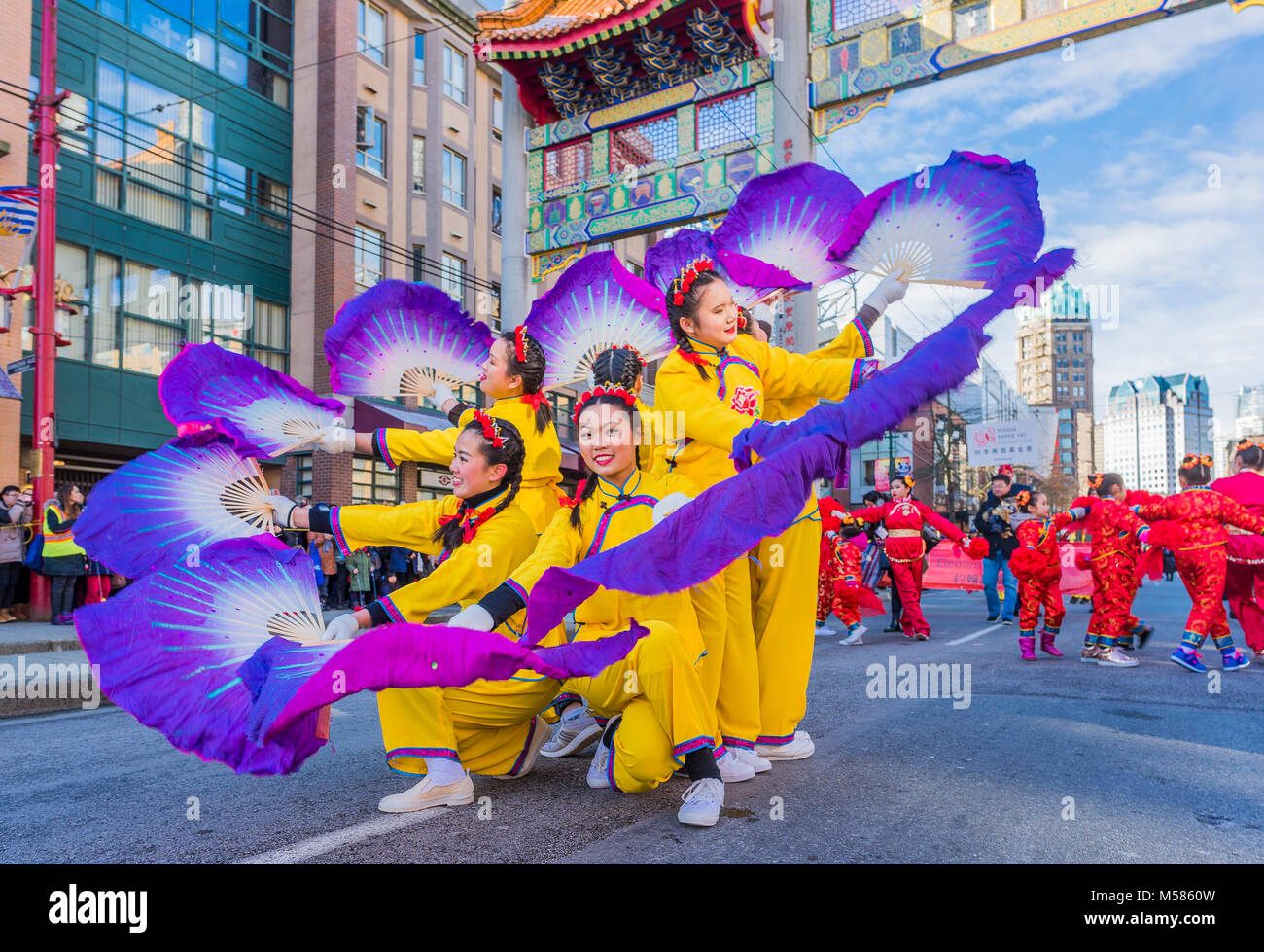 Chinese new year parade fan hi-res stock photography and images - Alamy