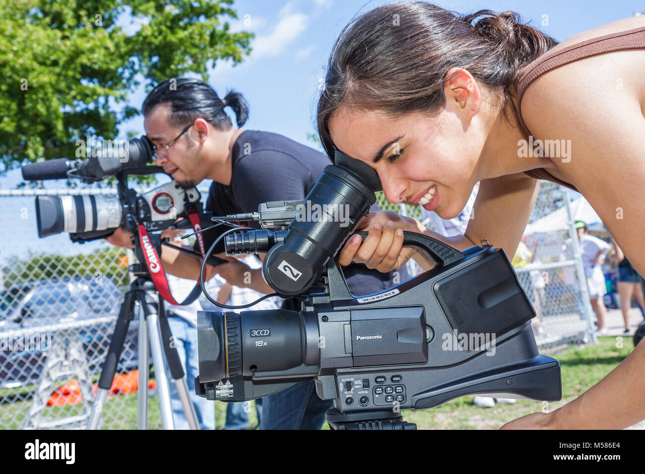 Broadcast journalism hi-res stock photography and images - Alamy