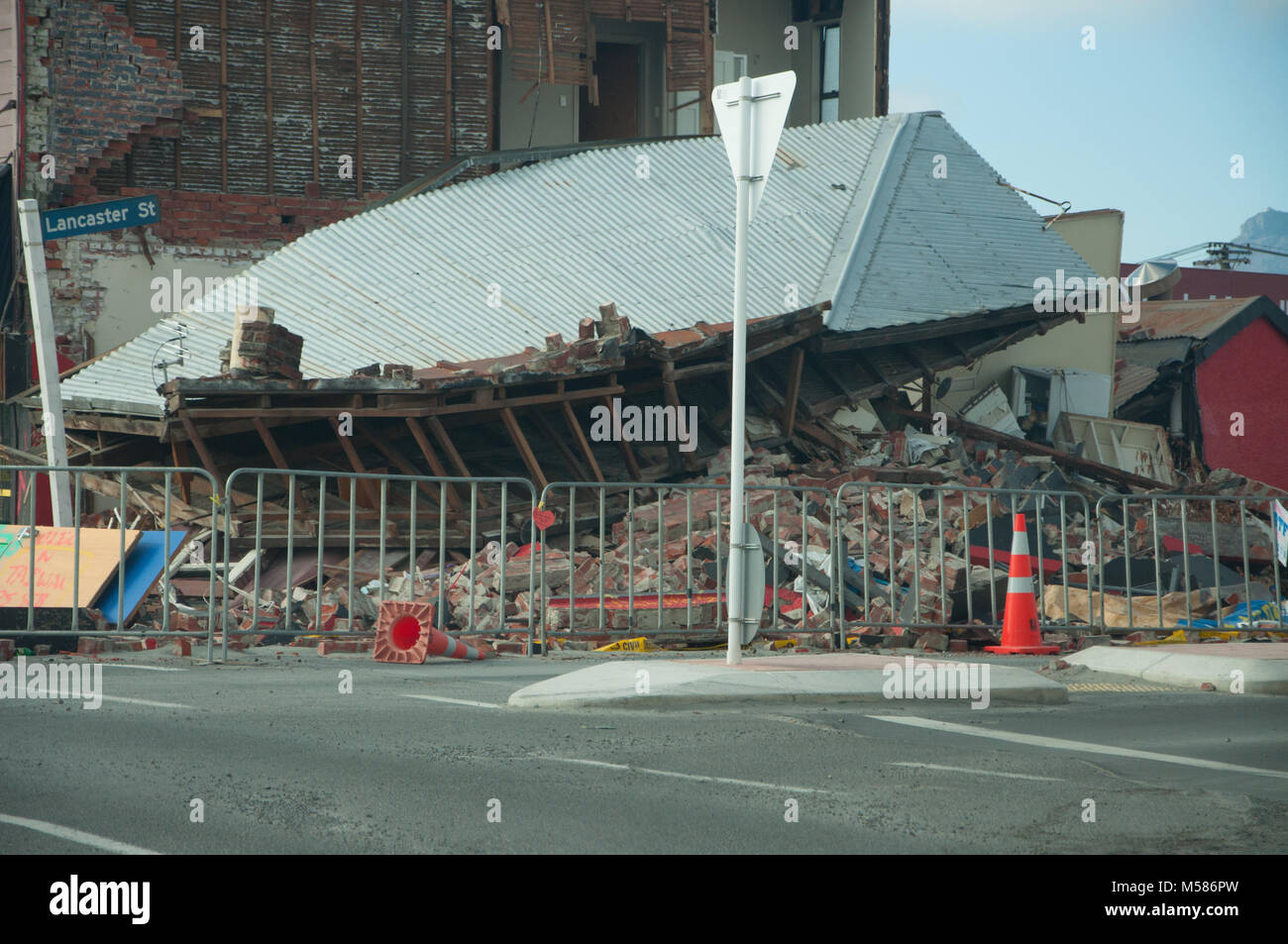 Collapsed Building In Christchurch Earthquake Stock Photo - Alamy