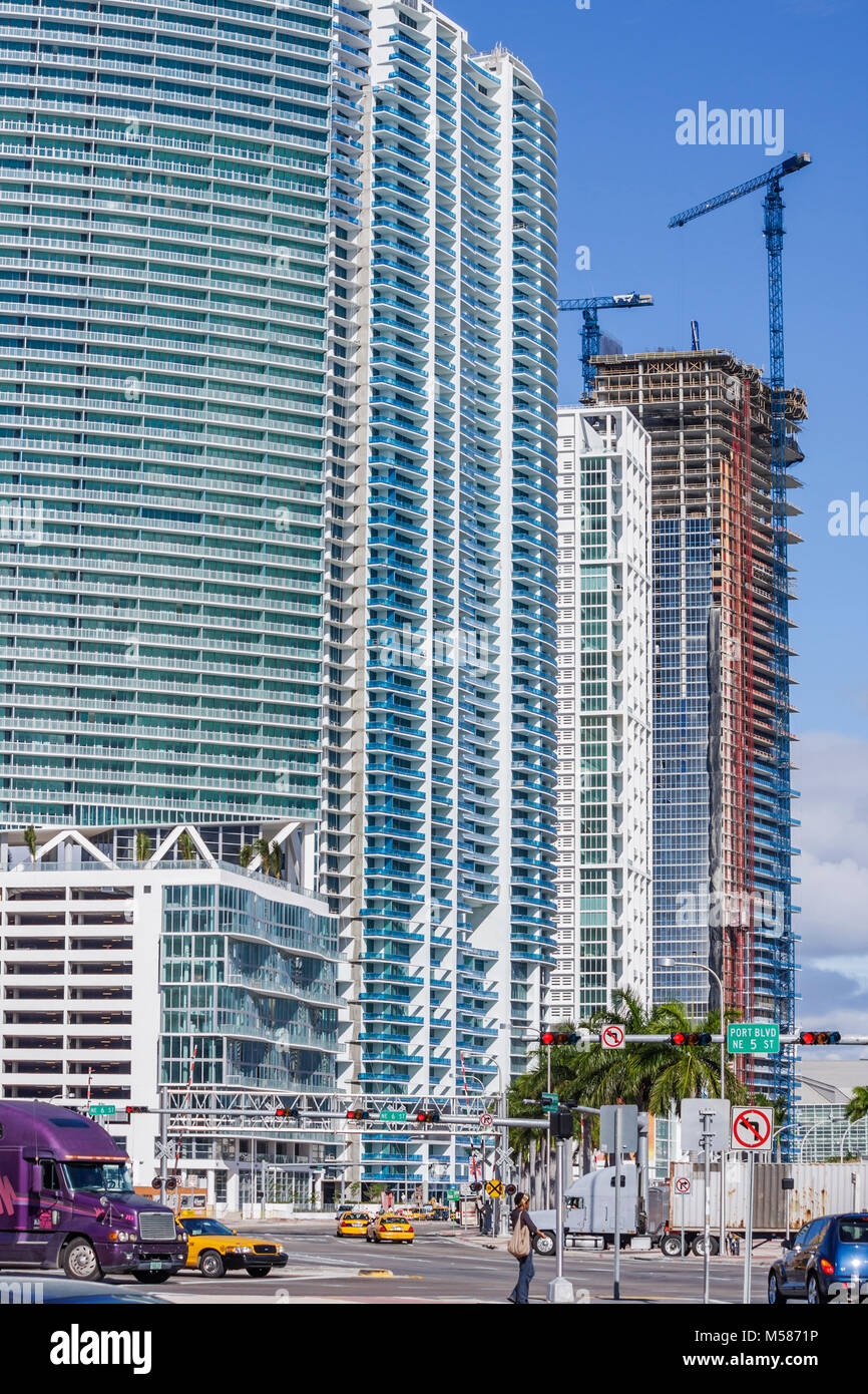 Miami Florida,Biscayne Boulevard,high rise skyscraper skyscrapers ...