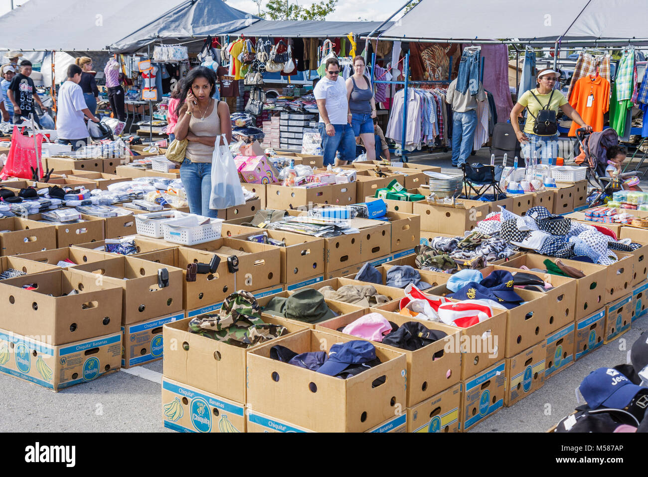 Flea market miami hi-res stock photography and images - Alamy