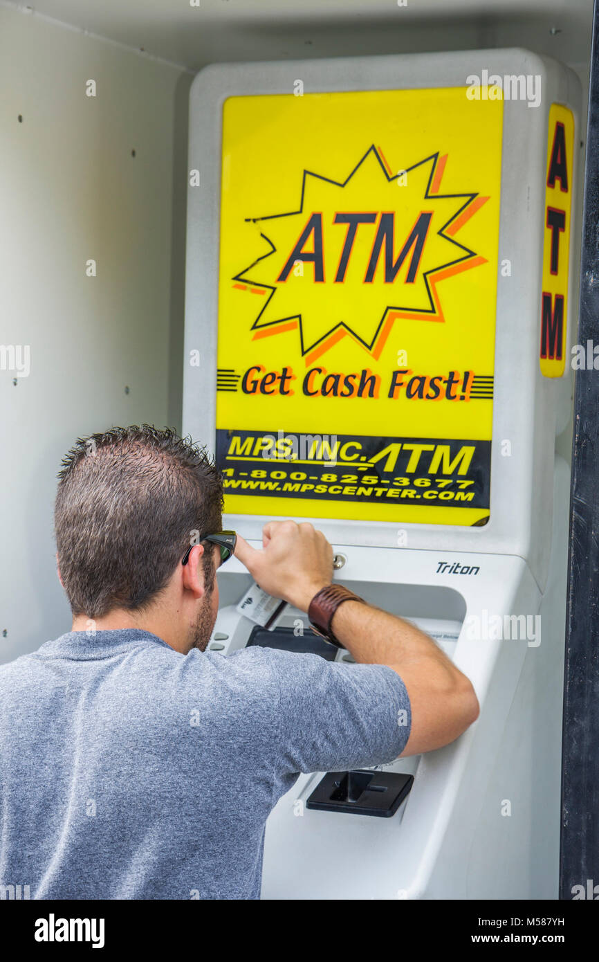 Walk Up Atm Machine Stock Photos & Walk Up Atm Machine Stock Images - Alamy