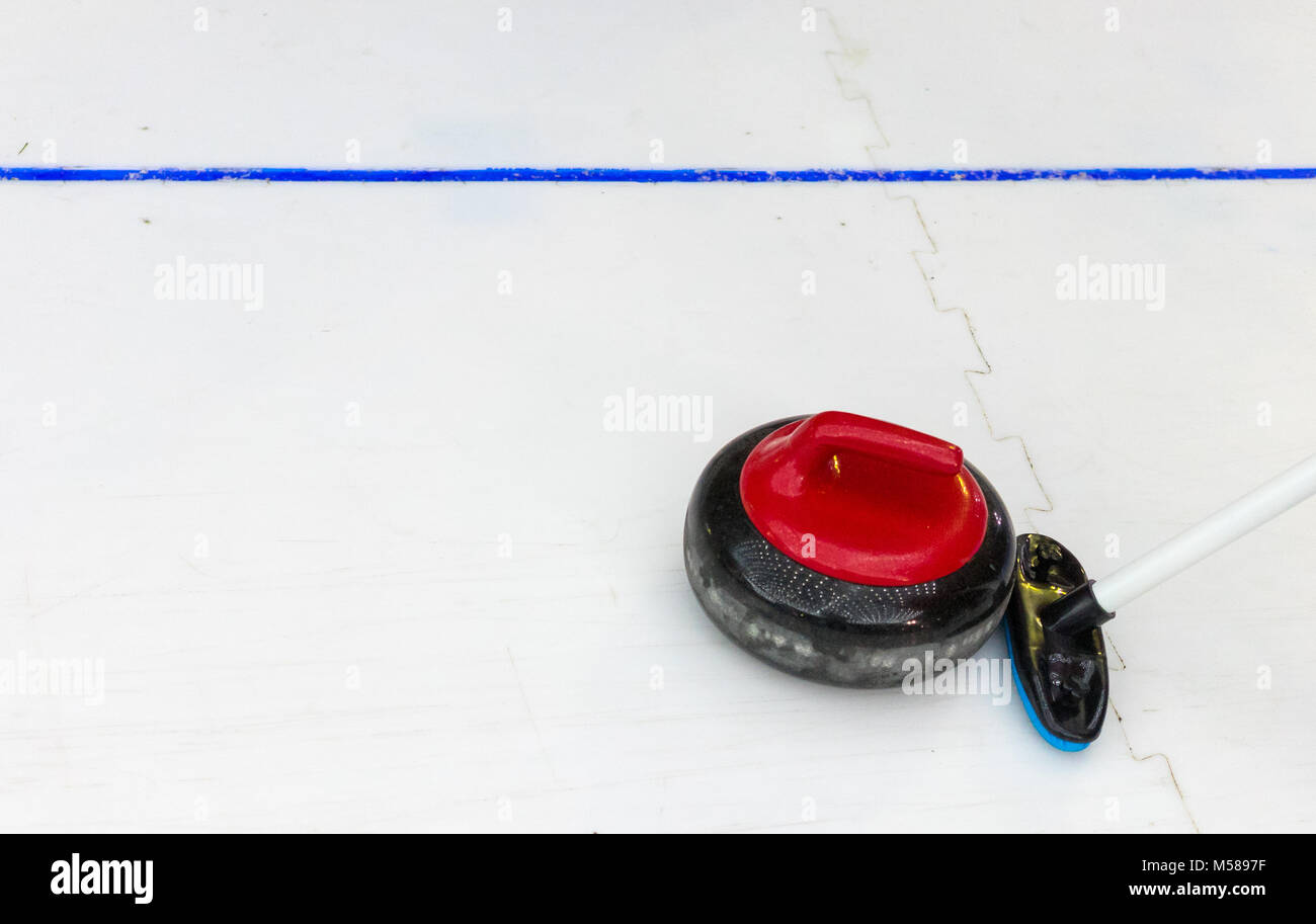 Curling sport brush hi-res stock photography and images - Alamy