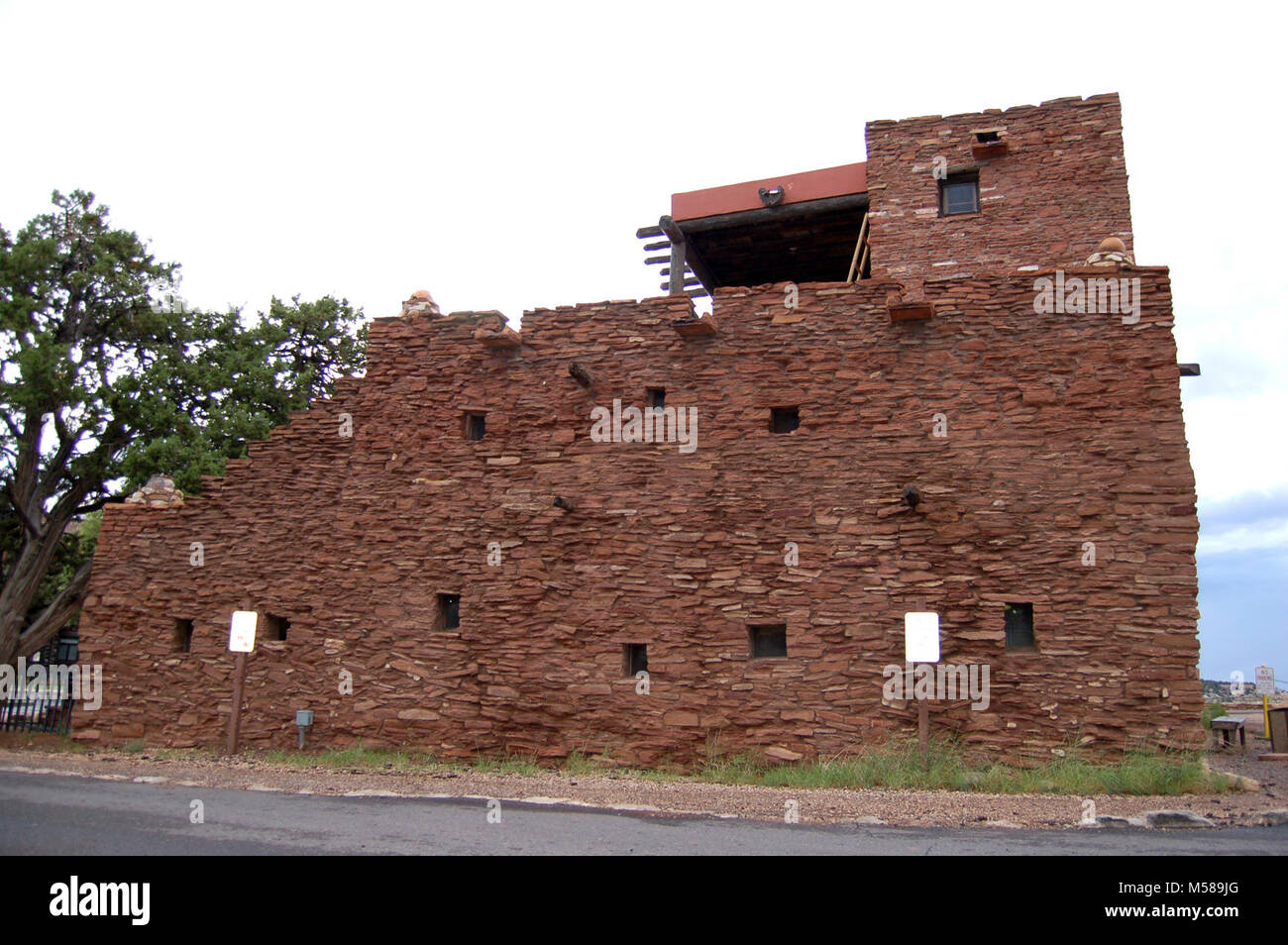 Grand Canyon Hopi House . Grand Canyon National Park's Hopi House (1905 ...