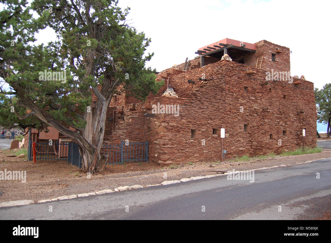 Grand Canyon Hopi House . Grand Canyon National Park's Hopi House (1905 ...