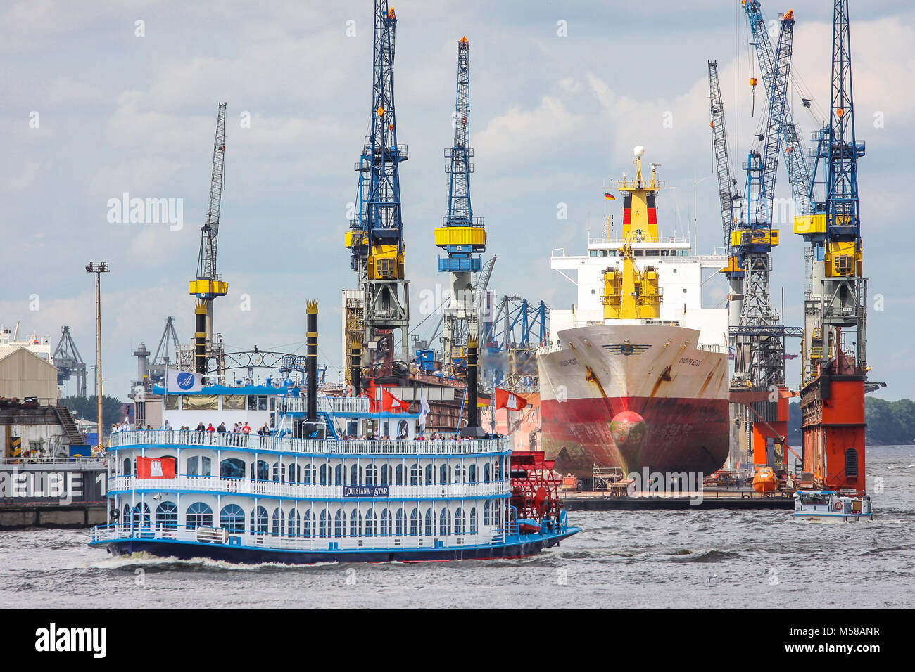 Paddle steamer cargo hi-res stock photography and images - Alamy