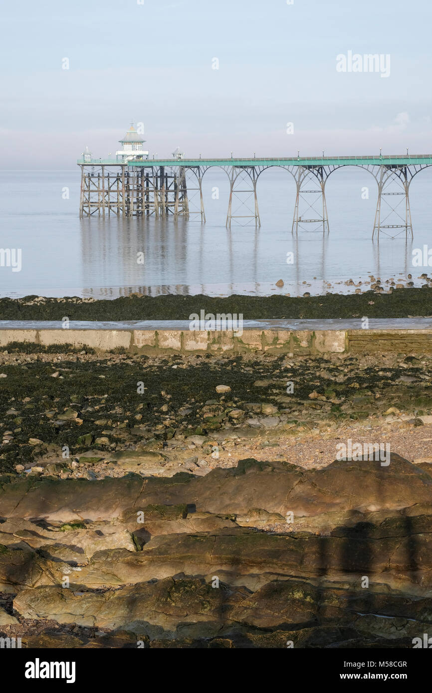 Clevedon pier waterfront hi-res stock photography and images - Alamy
