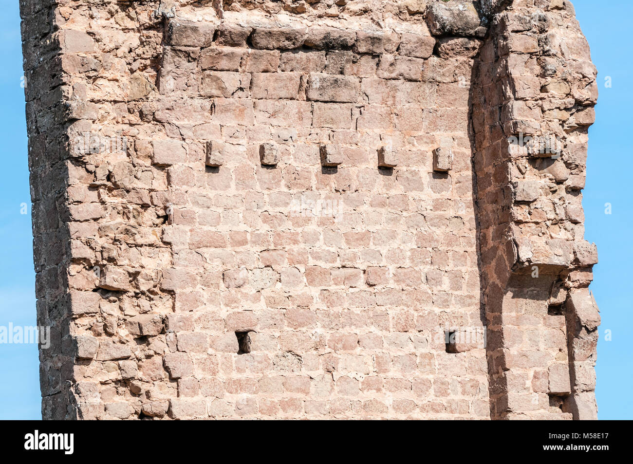 Half destroyed castle hi-res stock photography and images - Alamy