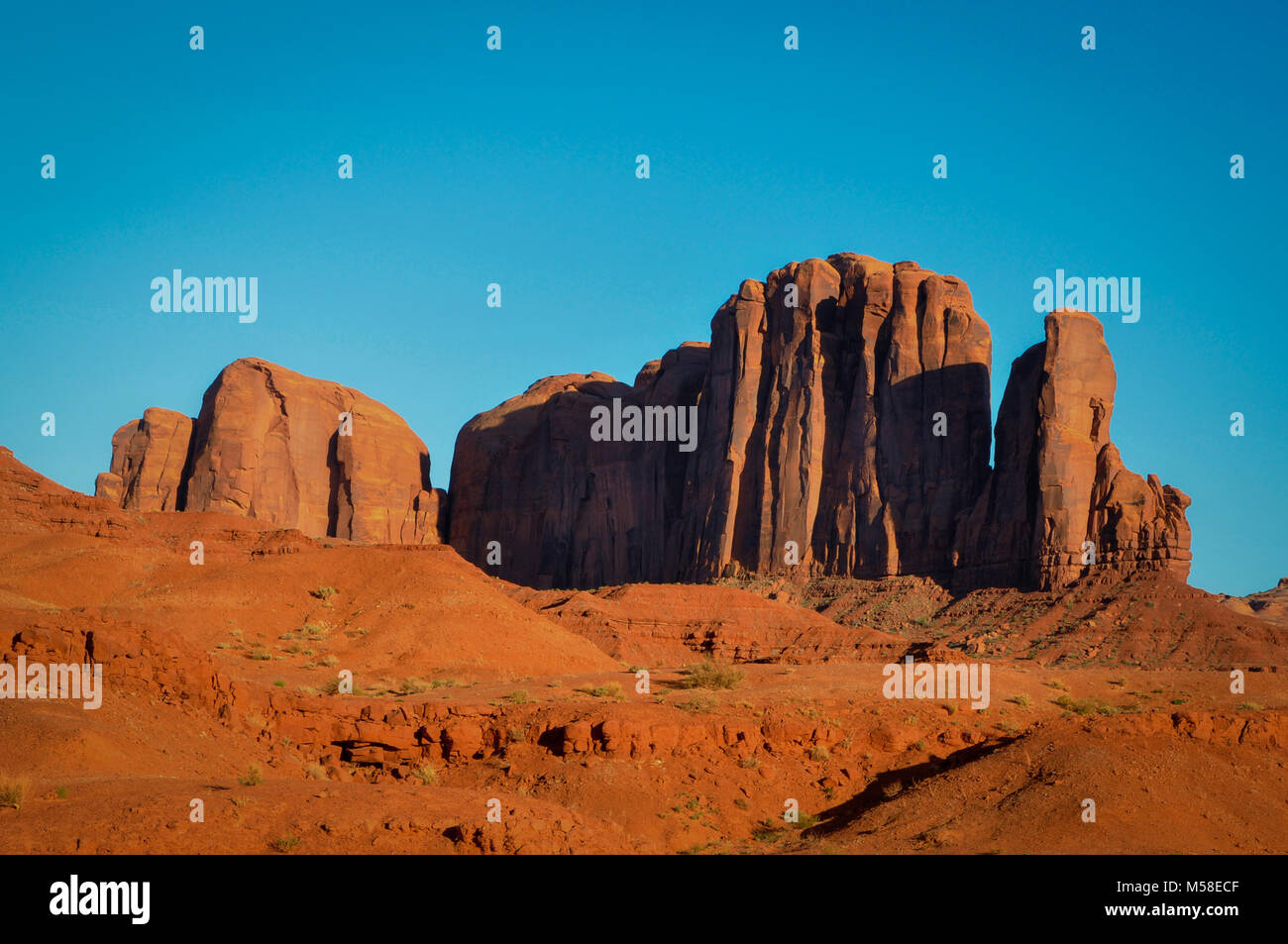 Big rock at the edge of the Track of Monument Valley Stock Photo - Alamy