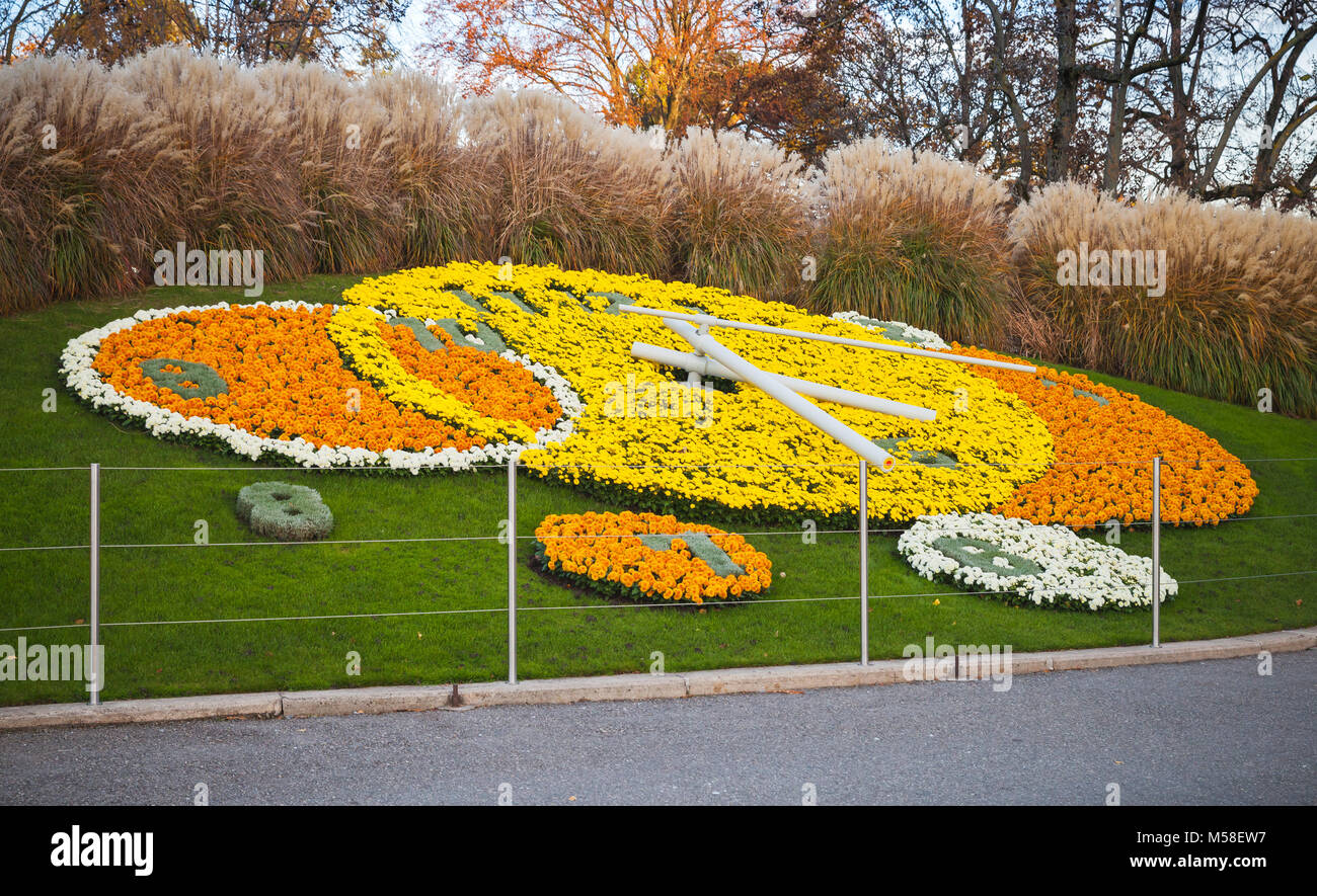 Floral clock europe hi-res stock photography and images - Alamy