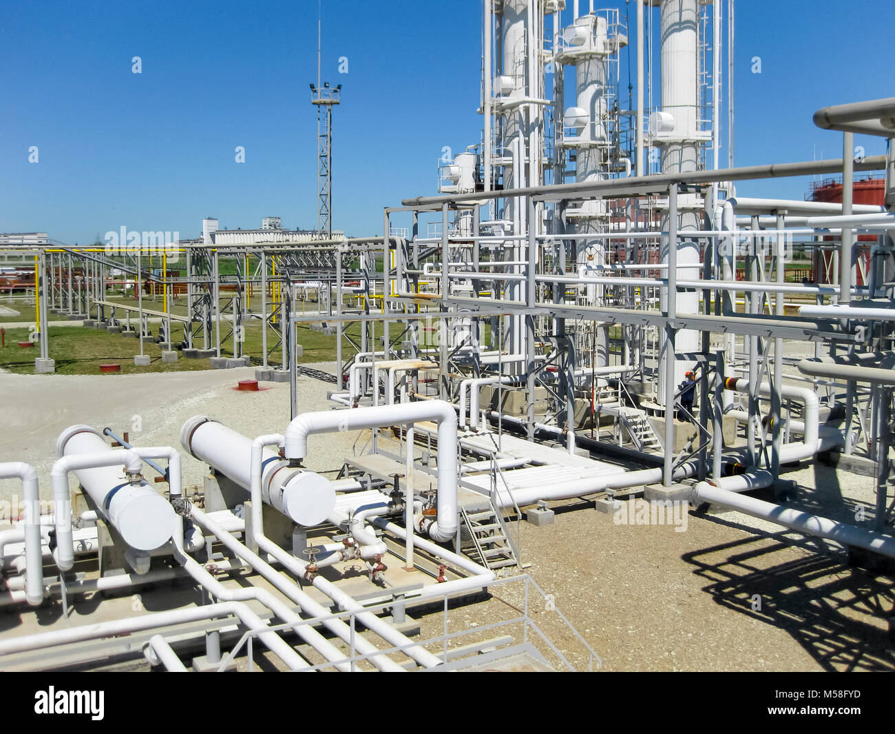 Heat exchanger oil refinery hi-res stock photography and images - Alamy