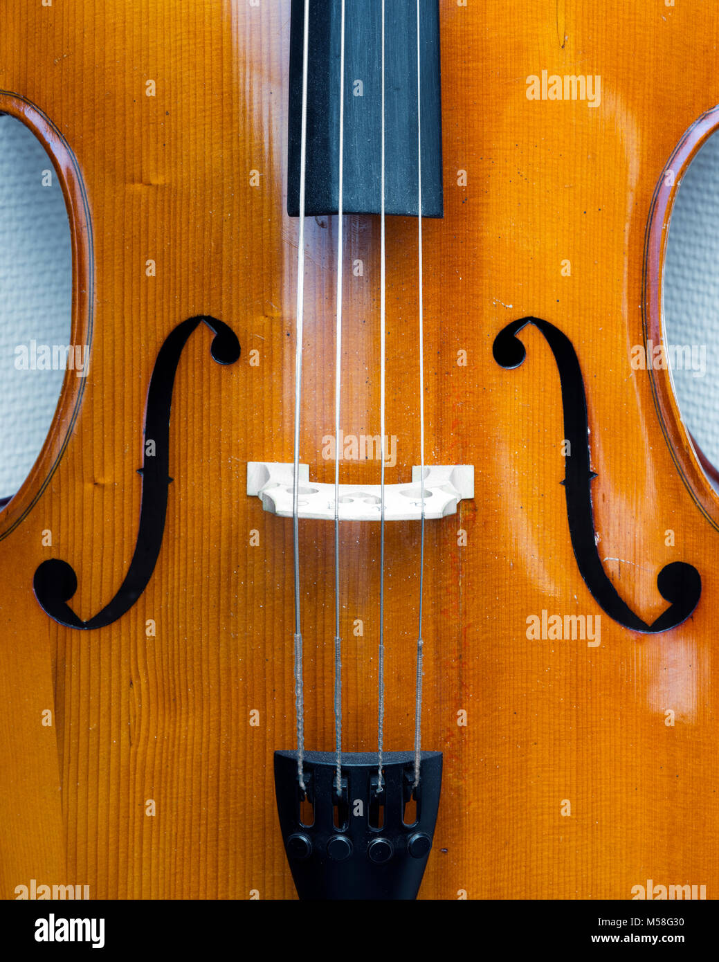 Cello silhouette hi-res stock photography and images - Alamy