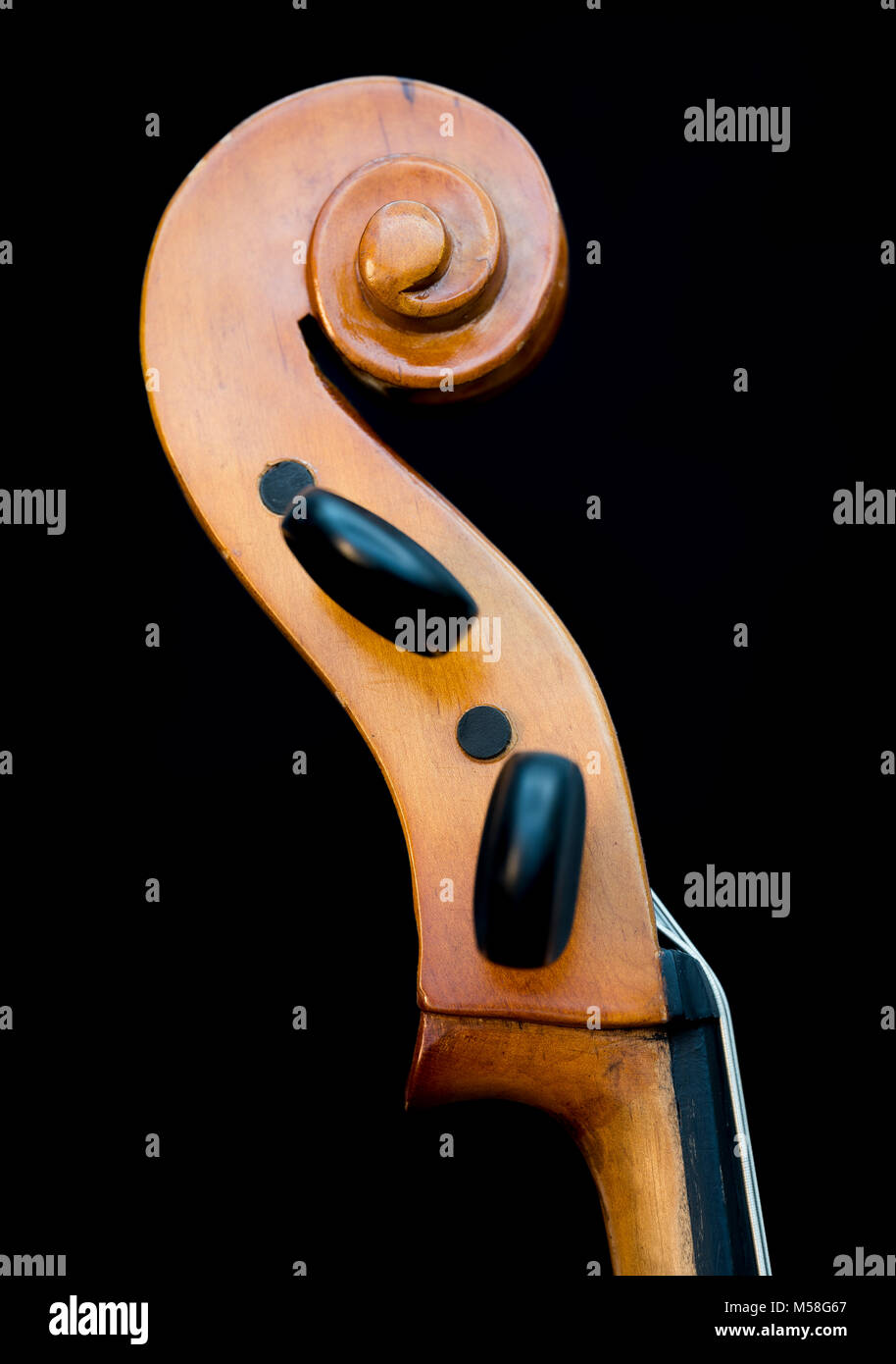 Closeup Violin Scroll High Resolution Stock Photography and Images - Alamy