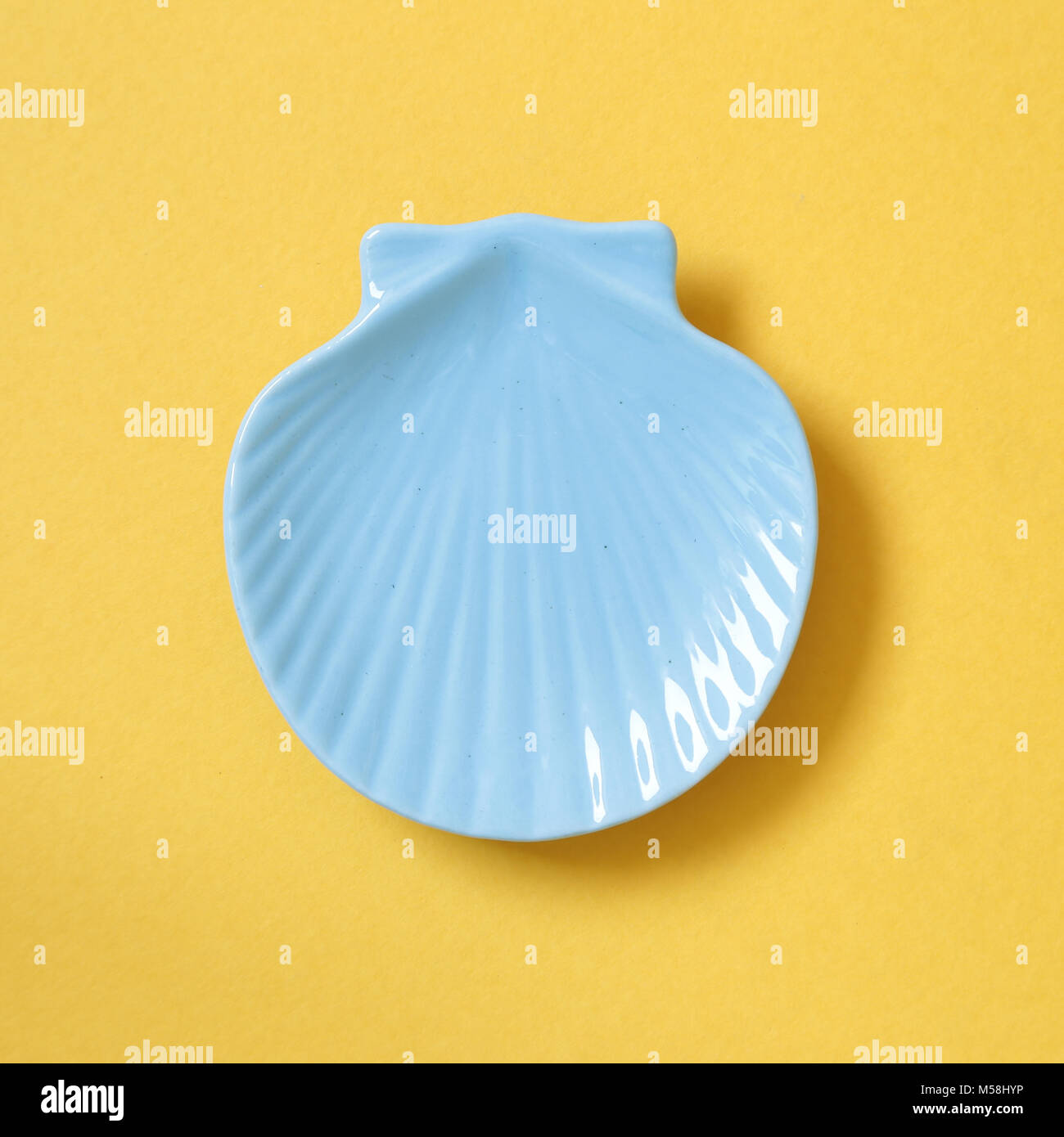 Shell shaped square hi-res stock photography and images - Alamy