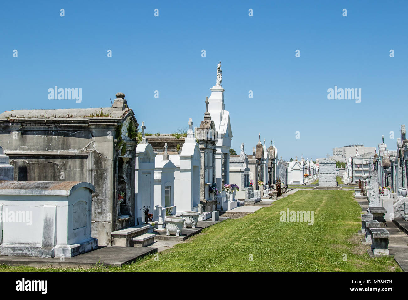 New orleans cemeteries hi-res stock photography and images - Alamy