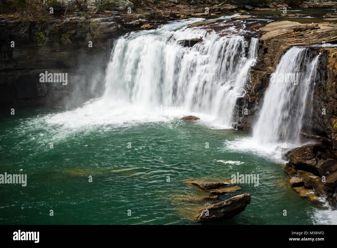 Little River Falls in Little River Canyon National Preserve, Alabama ...