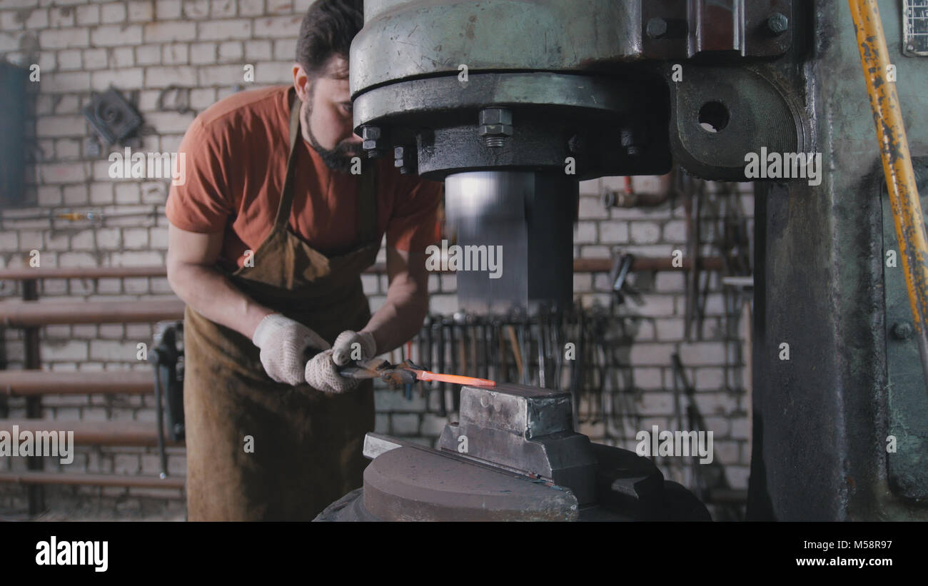 Forging workshop hi-res stock photography and images - Alamy