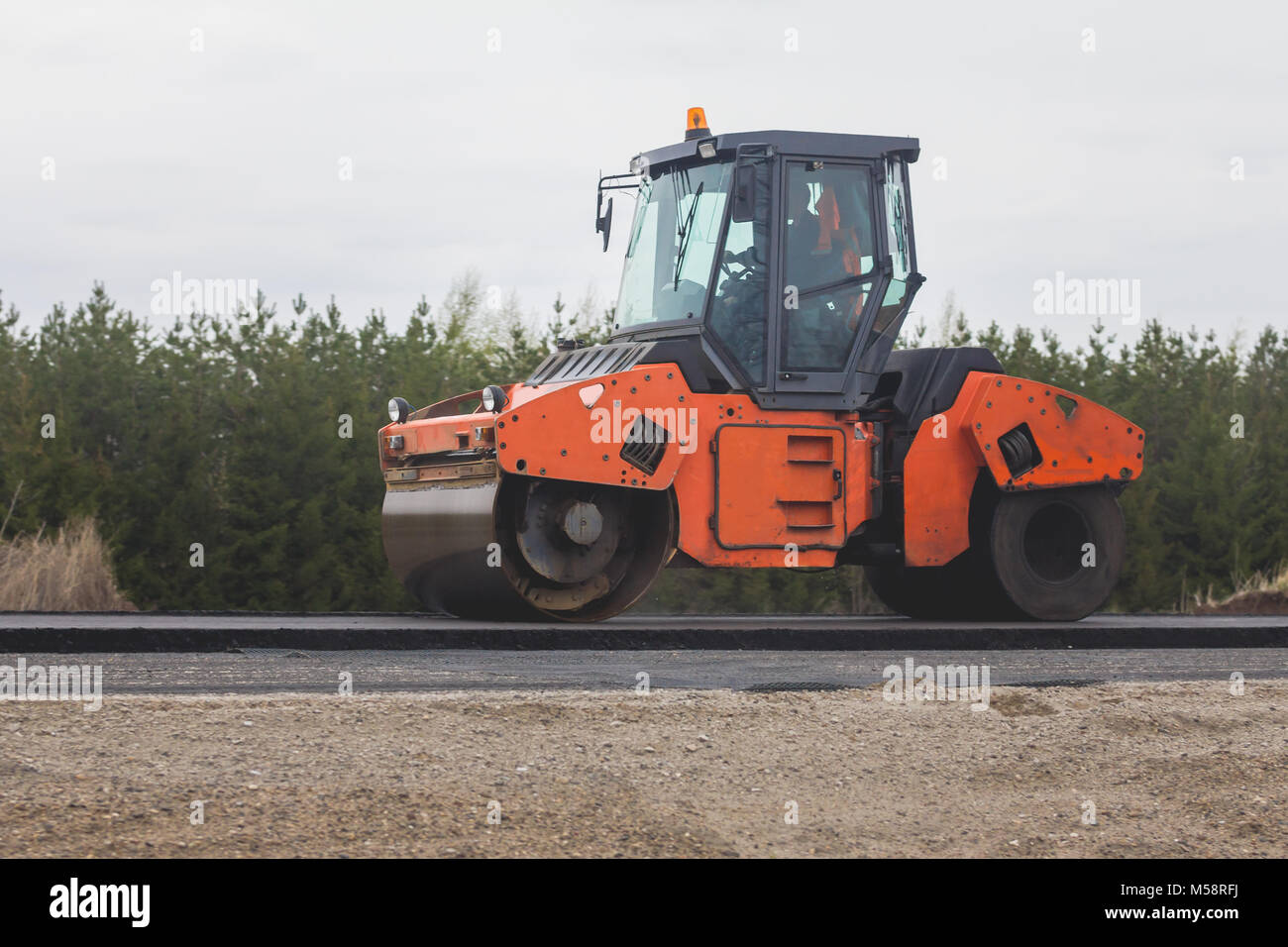 Pneumatic tire roller hi-res stock photography and images - Alamy