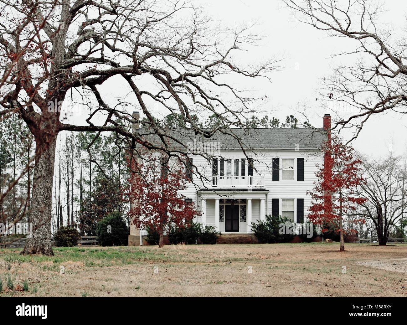 Old plantation house hi-res stock photography and images - Alamy