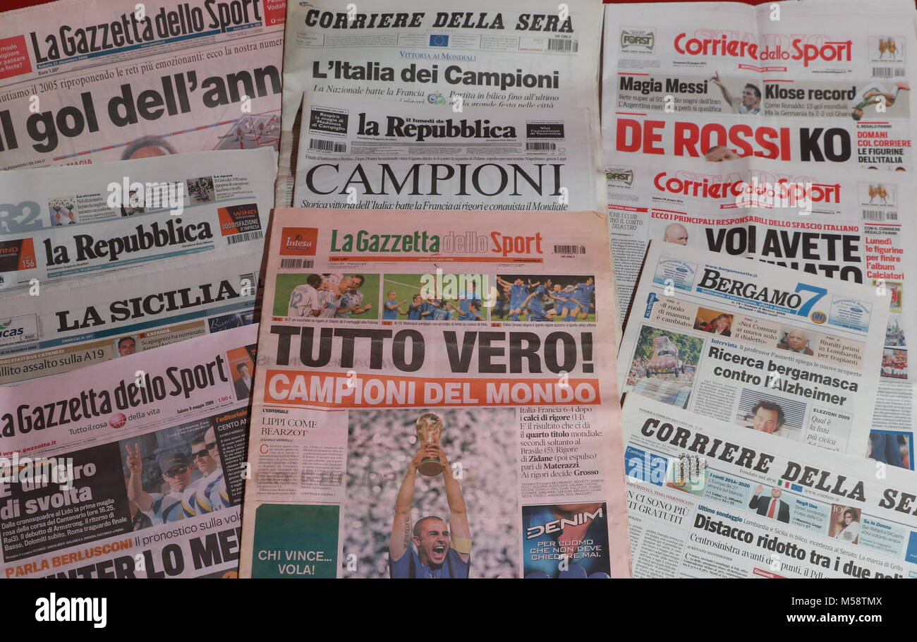 World Newspapers. Collage of paper headlines Stock Photo - Alamy