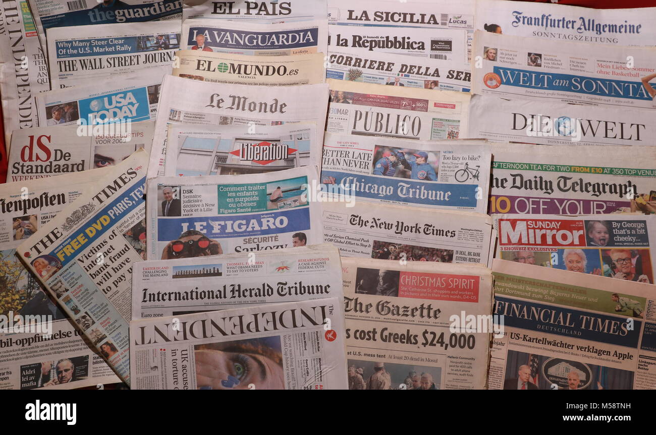 World newspapers collage hi-res stock photography and images - Alamy
