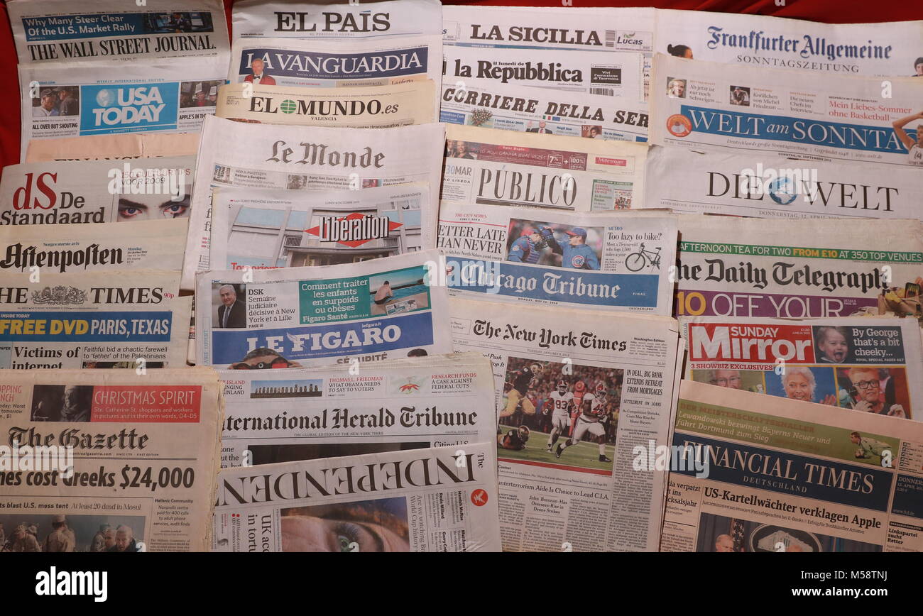 World Newspapers. Collage of paper headlines Stock Photo - Alamy