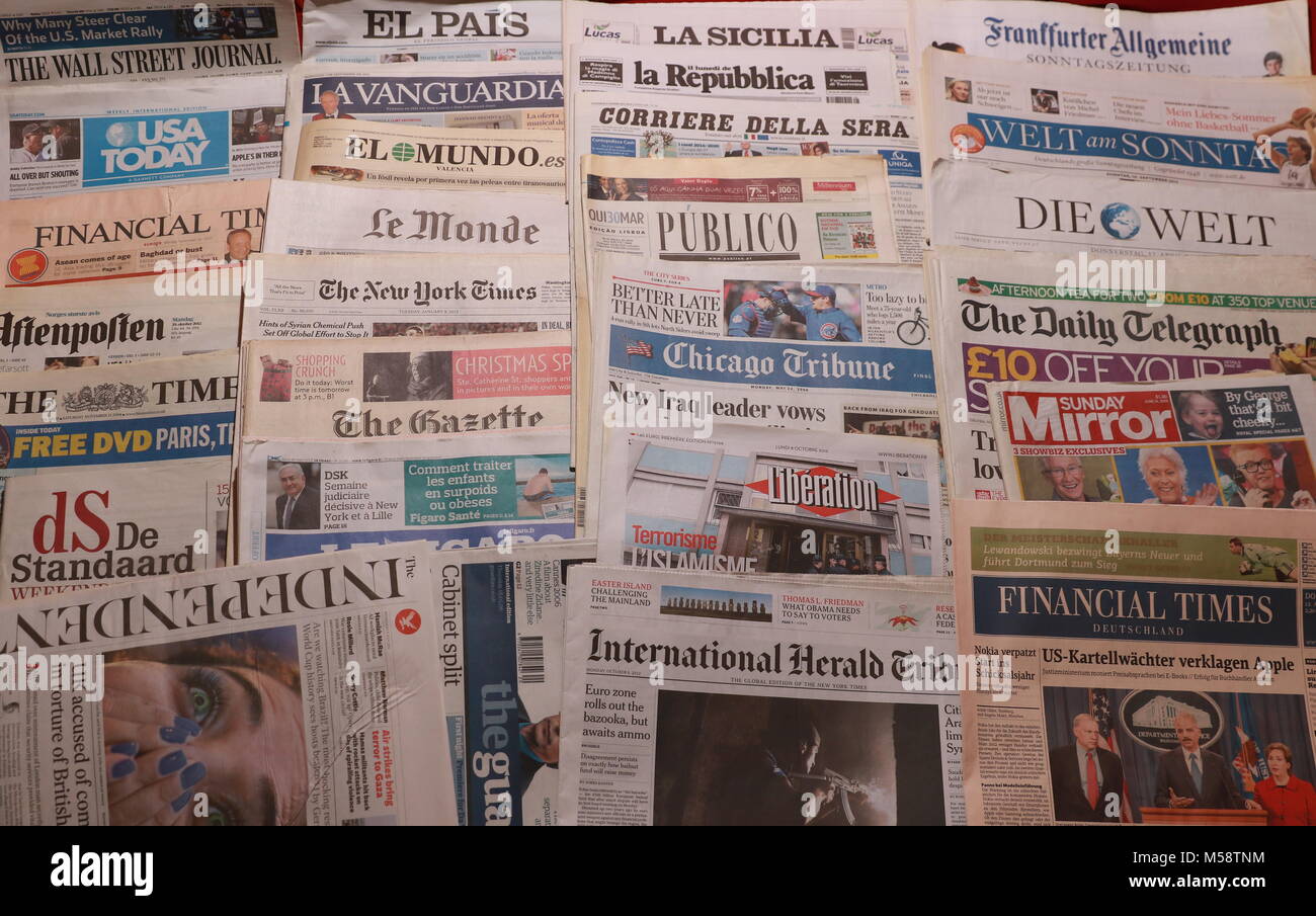 World Newspapers. Collage of paper headlines Stock Photo - Alamy