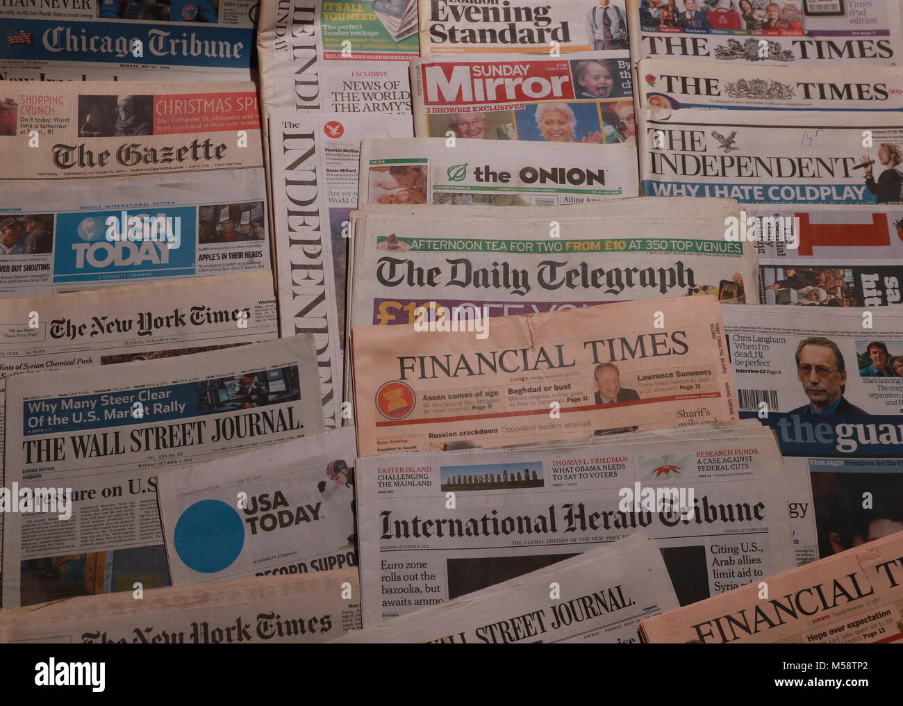 Newspapers headlines collage hi-res stock photography and images - Alamy