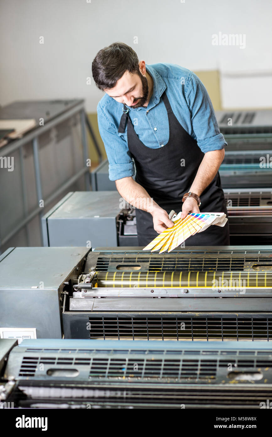 Uniform color palette hi-res stock photography and images - Alamy