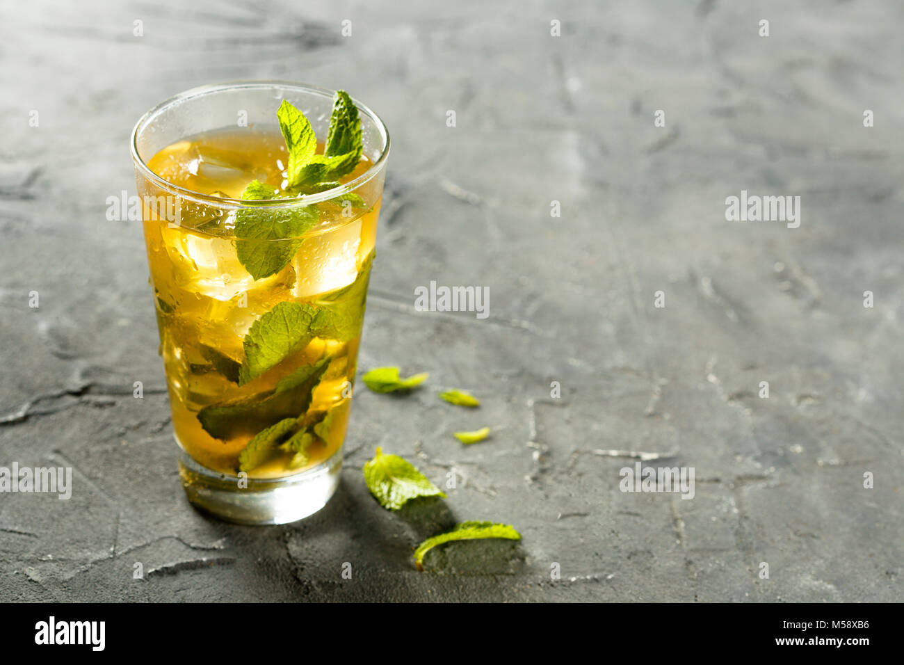 Tall glass iced tea hi-res stock photography and images - Alamy