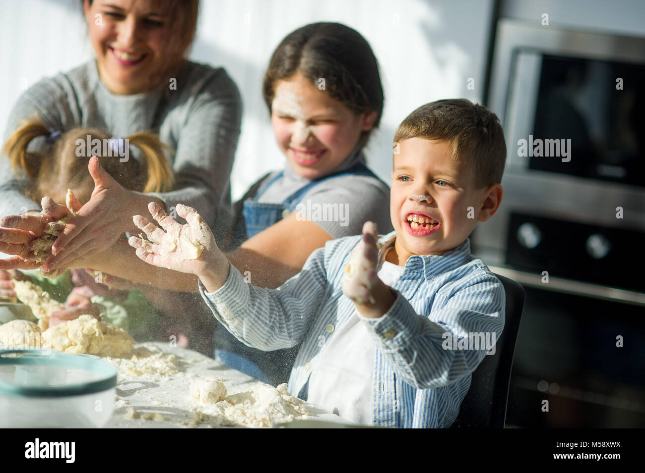 Preparefood hi-res stock photography and images - Alamy