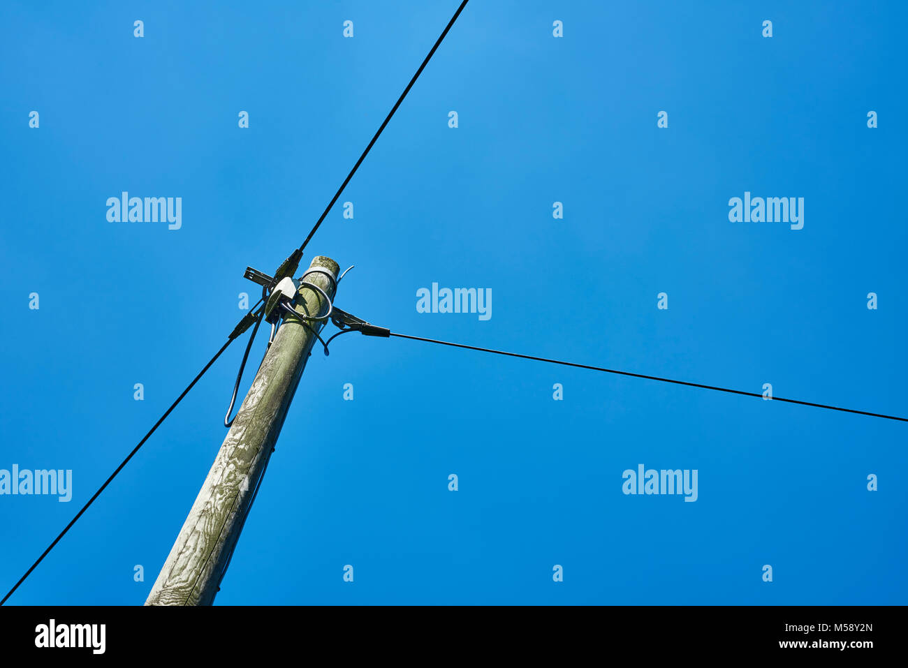 Telefonmast hi-res stock photography and images - Alamy