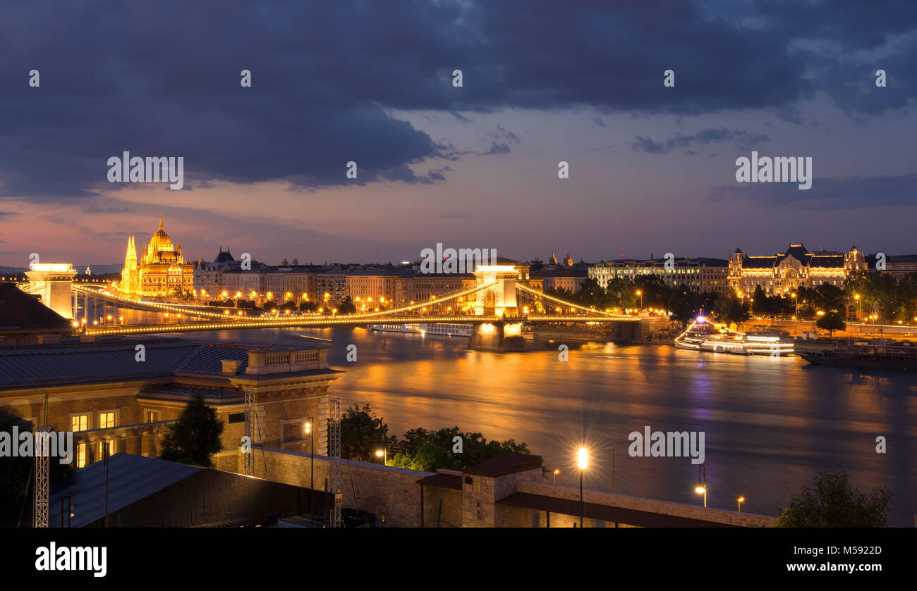 Panorama of budapest at night hi-res stock photography and images - Alamy