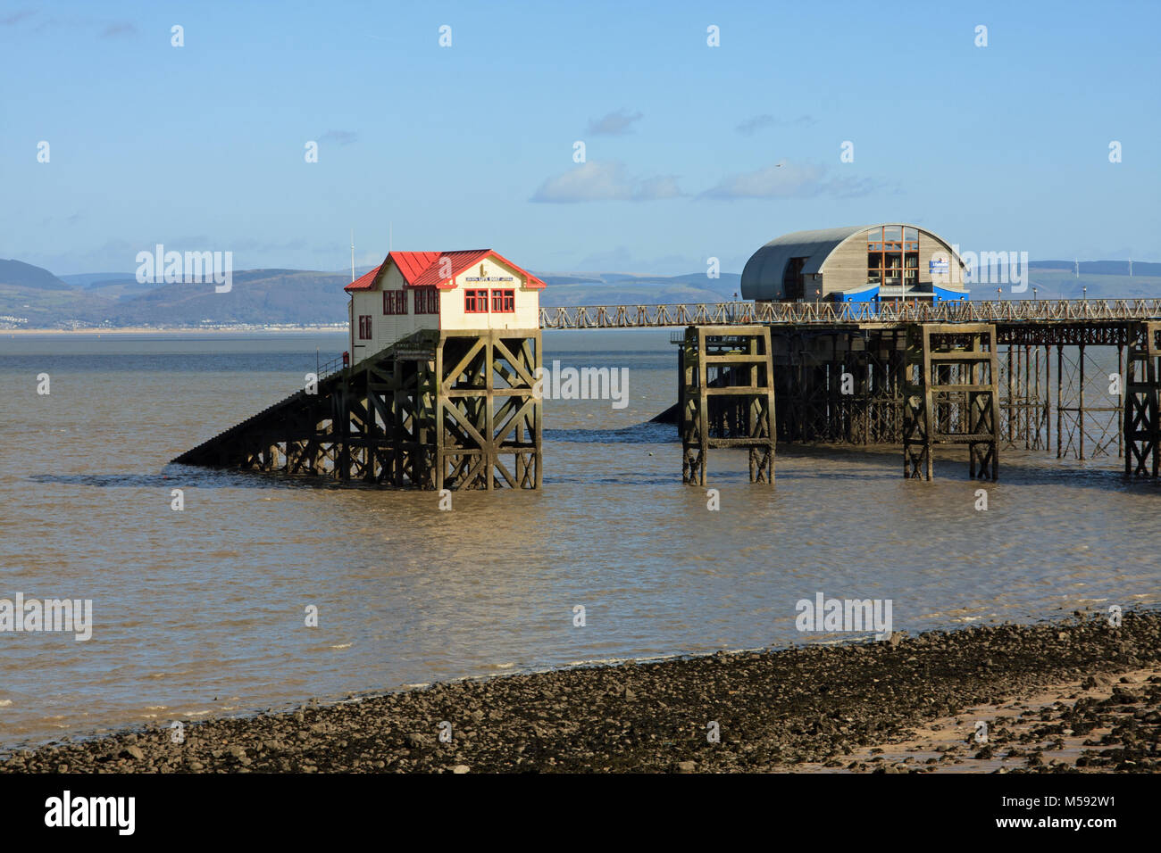 Rnli lifeboat station mumbles hi-res stock photography and images - Alamy