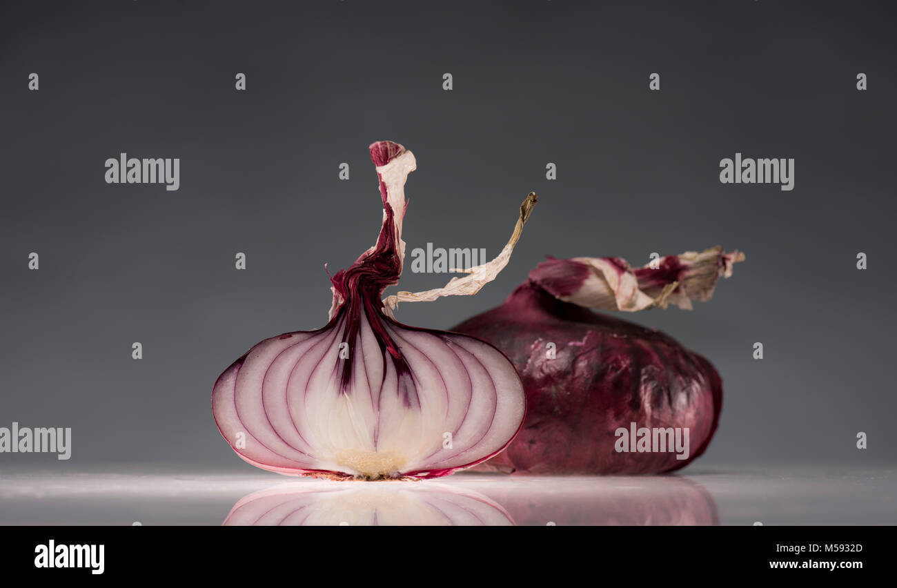 halves of ripe red onion Stock Photo - Alamy