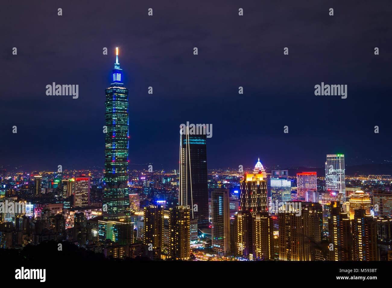 The scene of Taipei 101 building and Taipei city Taiwan Stock Photo - Alamy