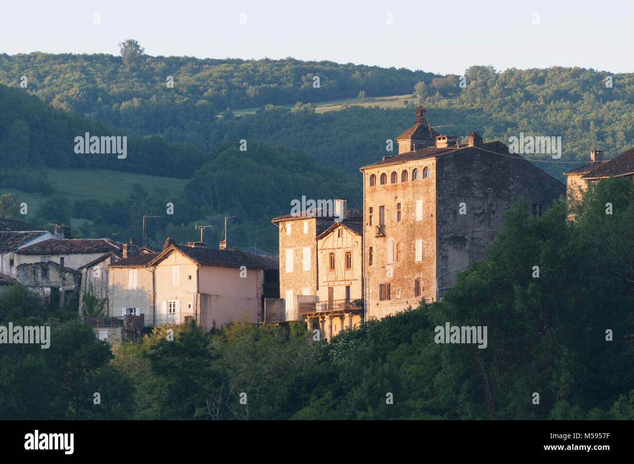 Penne france hi-res stock photography and images - Alamy