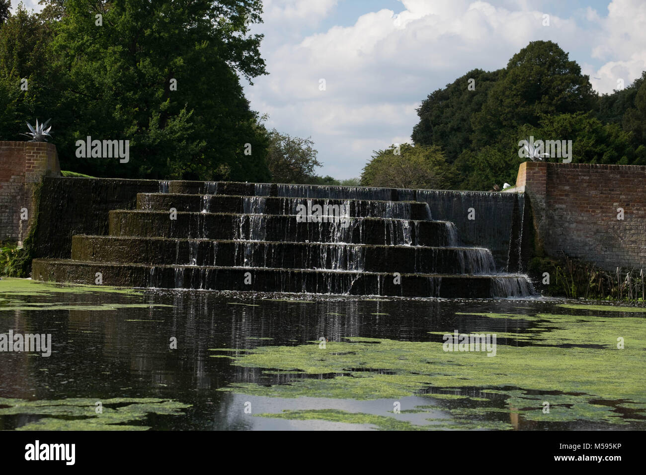 Garden water feature algae hi-res stock photography and images - Alamy