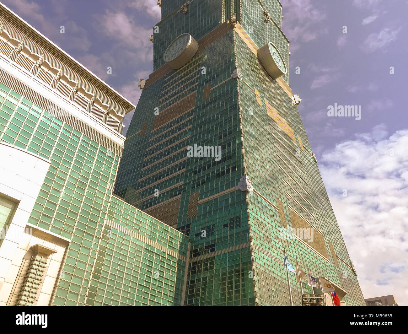 Taipei 101 elevator hi-res stock photography and images - Alamy