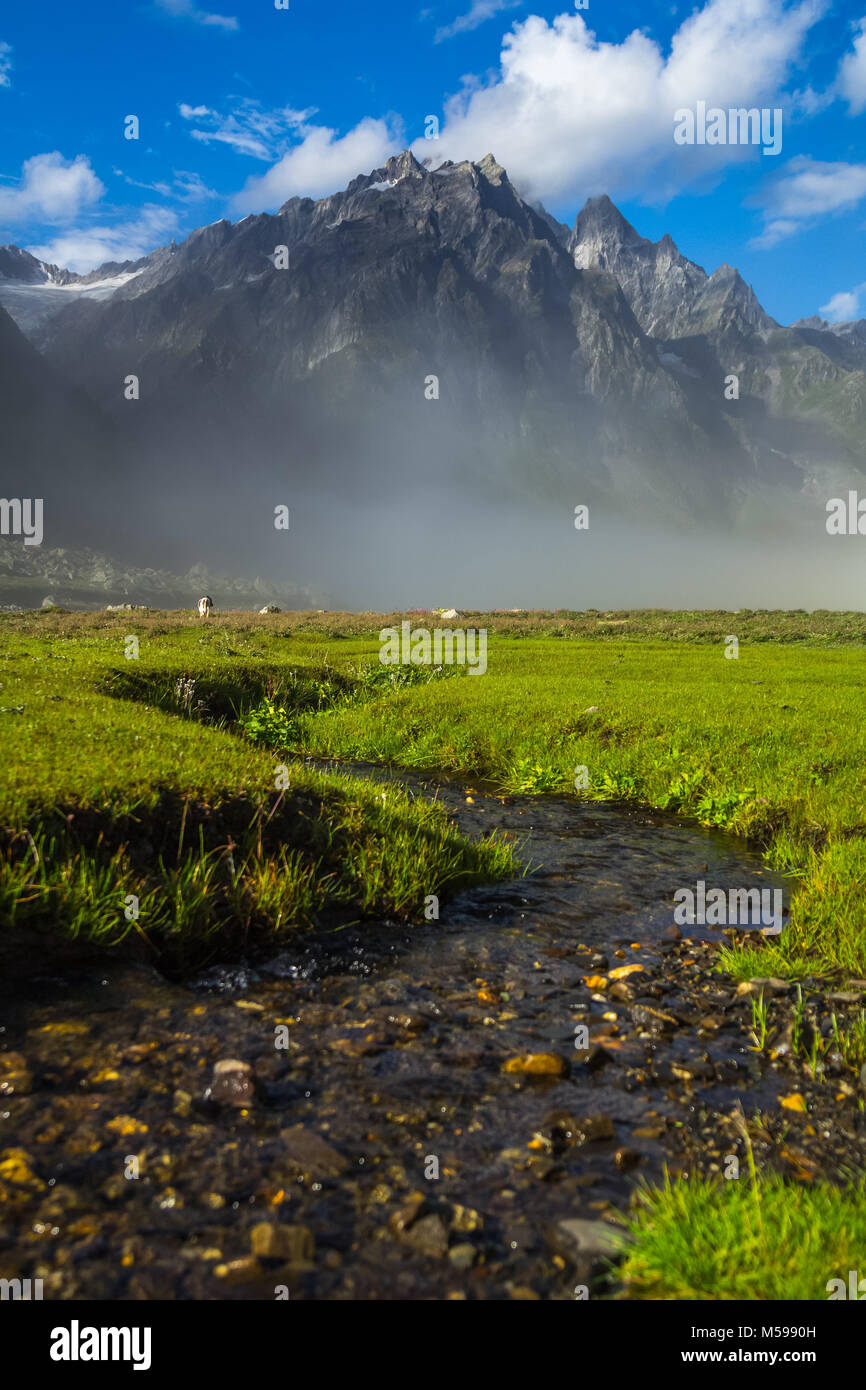 The mighty himalayan landscape Stock Photo - Alamy