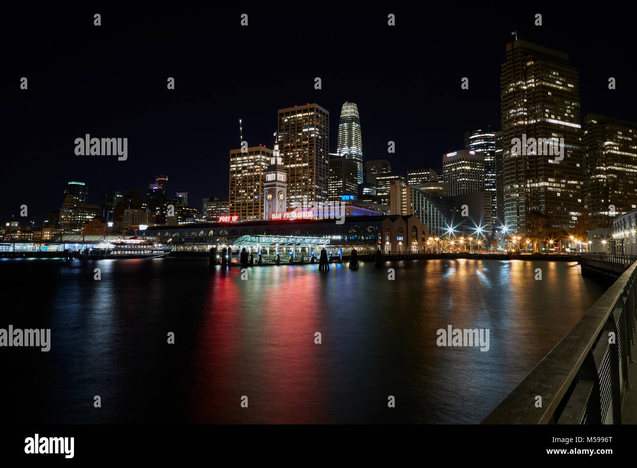 Building skyline ferry terminal hi-res stock photography and images - Alamy