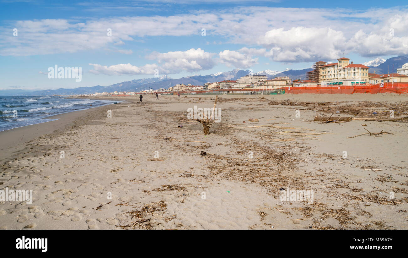 Viareggio italy beach hi-res stock photography and images - Alamy