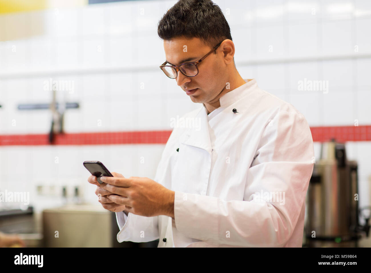 Technology and kitchen hi-res stock photography and images - Alamy